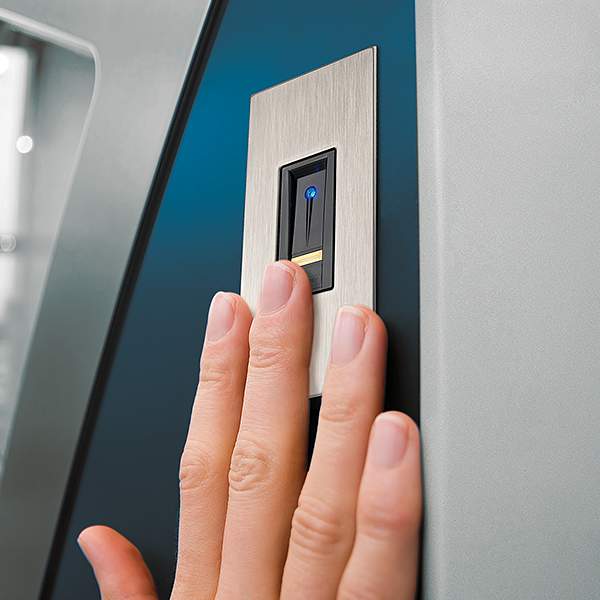 Fingerprint Haustür » Fingerscanner für mehr Sicherheit | neuffer.de