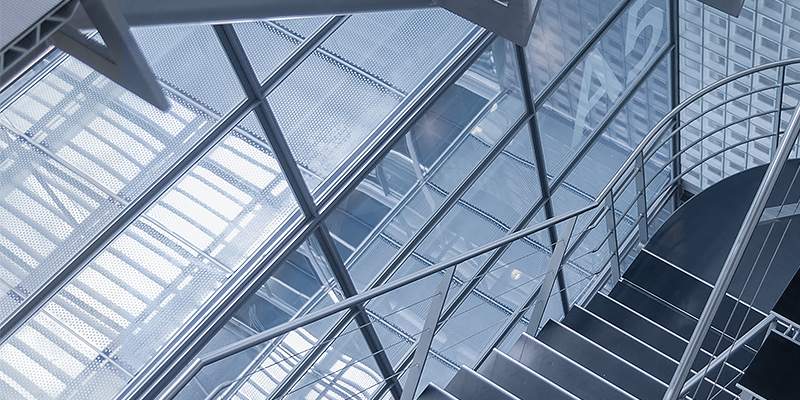 Glass Facade in modern architectural style | Neuffer